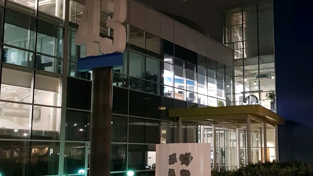 Googleplex - 43 - 1600 Amphitheatre Pkwy, Mountain View