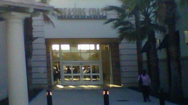 Treasure Coast Square - 3174 NW Federal Hwy, Jensen Beach