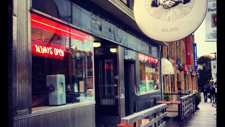The Lakeview Restaurant - 1132 Dundas St. W, Toronto