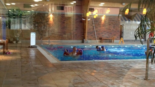 Ferrycarrig Hotel, Restaurant, Dry Dock Bar & Leisure Centre ...
