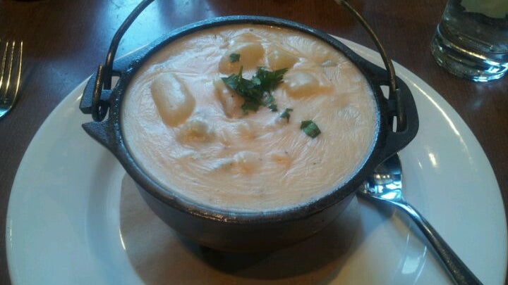 Ed's Chowder House - 44 W 63rd St, New York