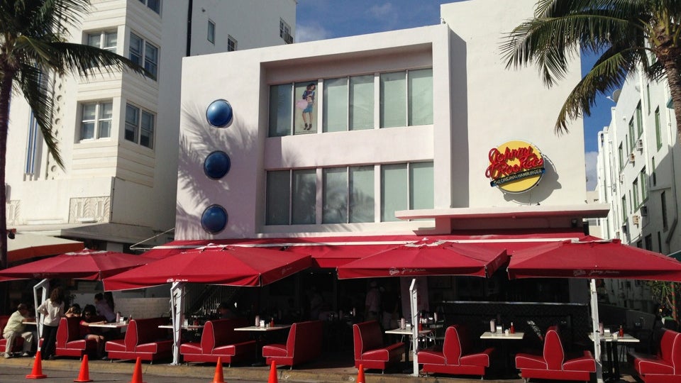 Johnny Rockets - 728 Ocean Drive, Miami