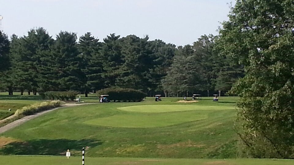 Springfield Country Club - 400 W Sproul Rd, Springfield