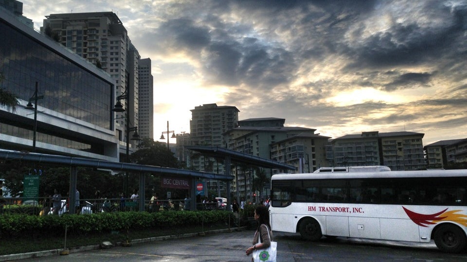 BGC Bus Stop (Market! Market! Terminal) - Market! Market! Parking Area ...