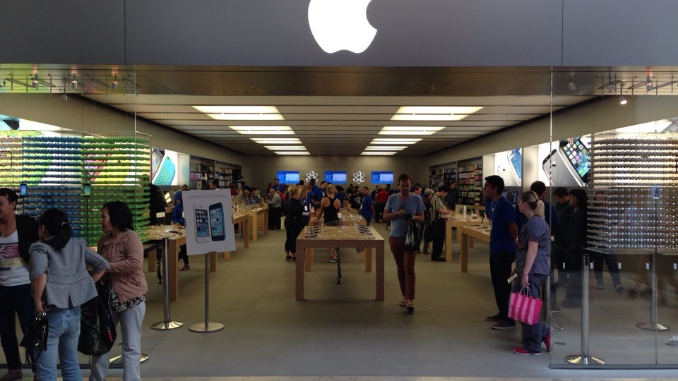 Apple Valley Fair - 2855 Stevens Creek Boulevard, Santa Clara