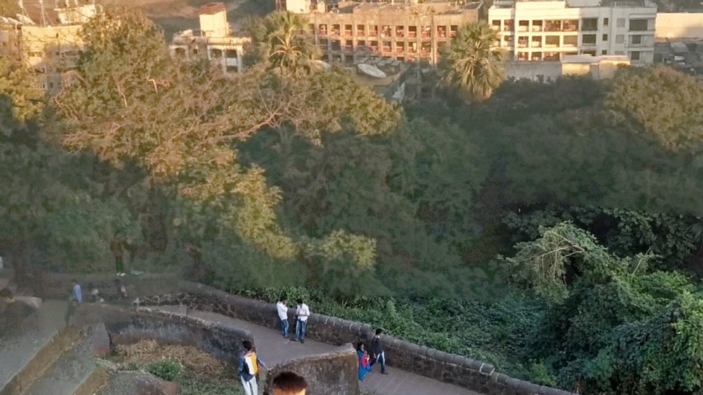 Sion Hillock Fort - Doctor Meisheri Road, Mumbai
