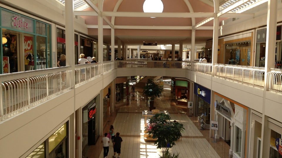 Collin Creek Mall - 811 N Central Exy, Plano