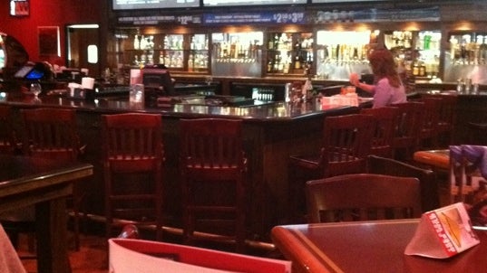 Fox & Hound - 4158 Main North Hills Street, Raleigh