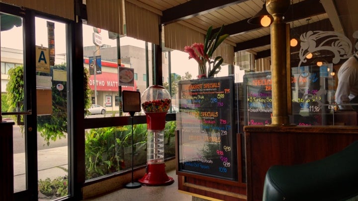Jan's Restaurant - 8424 Beverly Blvd, Los Angeles