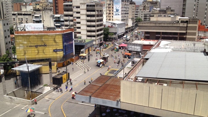 Centro Comercial Chacaito - Av Principal del Bosque, Boulevard de ...