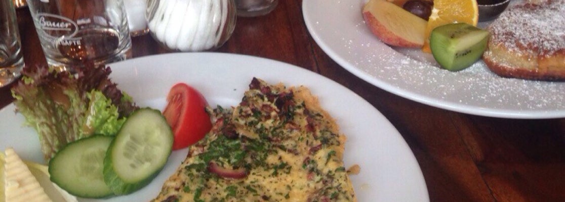 Arema Café & Restaurant - Breakfast Spot in Turmstraße