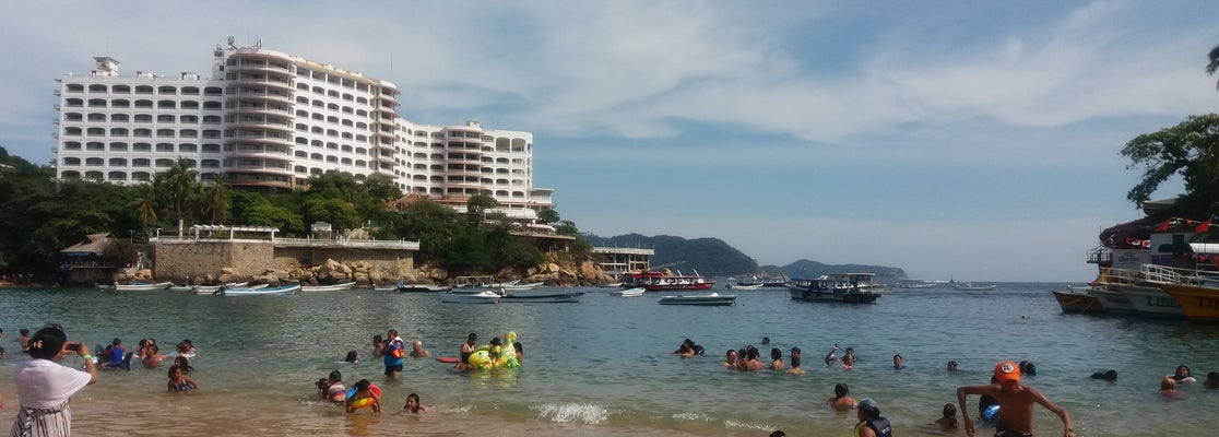 Playa Caleta - 81 tips