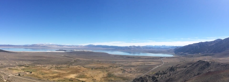 Mono Lake Viewpoint - Scenic Lookout