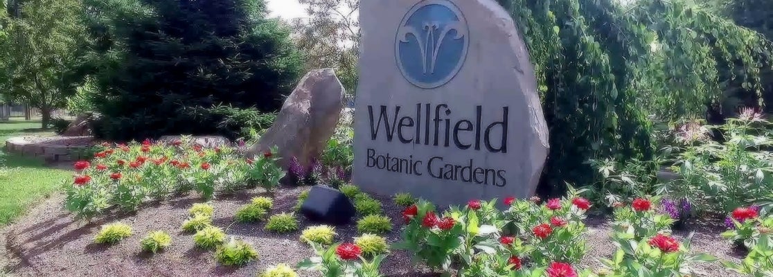 Wellfield Botanic Gardens - Garden in Elkhart