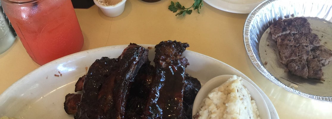 Lucille's Smokehouse Bar-B-Que - BBQ Joint in Rocklin