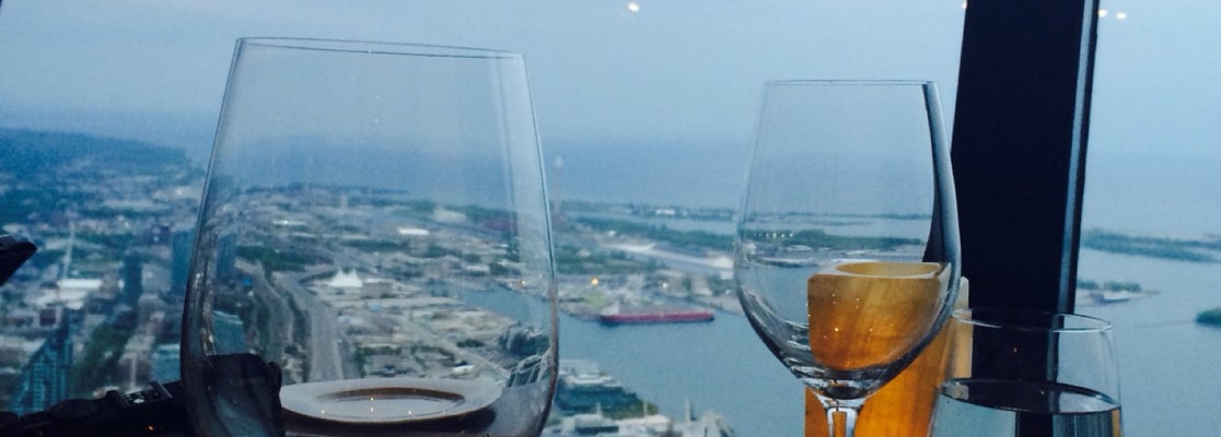 360 Restaurant - Wine Bar in Toronto