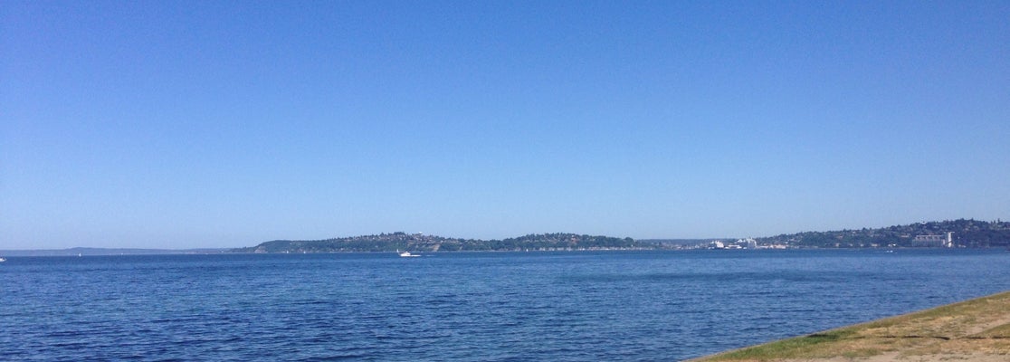 Alki Beach Path - Beach in Seattle