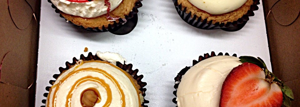 B Cupcakes - 127 W Fairbanks Ave