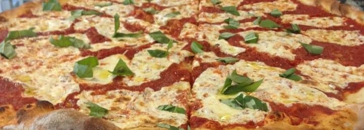 Hello Pizza - Edina, MN