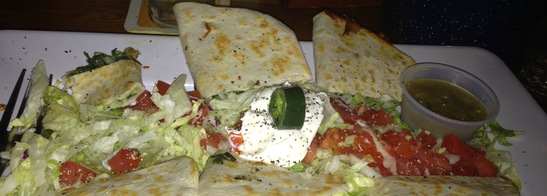 Six Feet Under Pub & Fish House - Seafood Restaurant in West Midtown