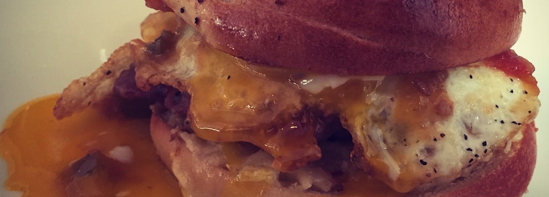 Monuts Donuts - Café in Durham