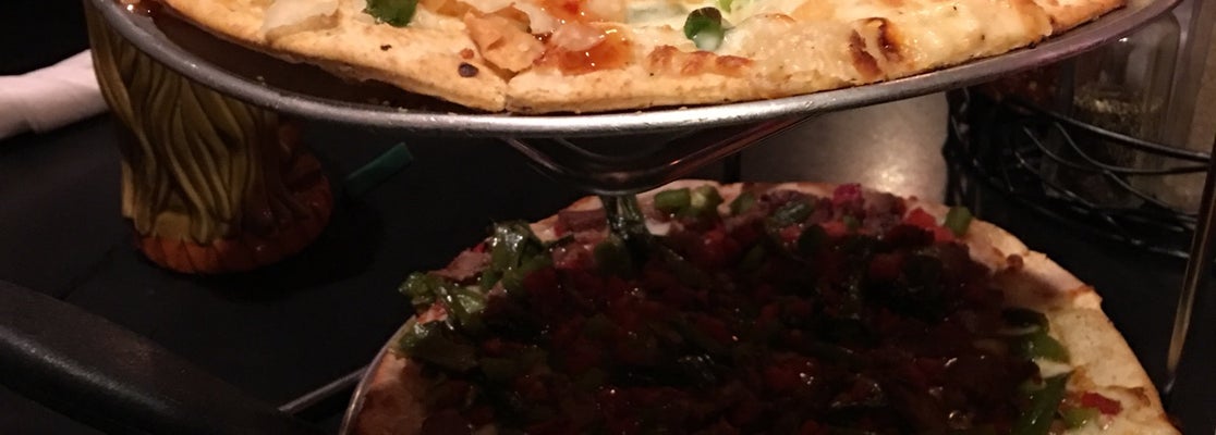 Fong's Pizza - Pizzeria in Des Moines