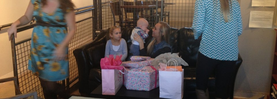 Redtree Art Gallery and Coffee Shop - Art Gallery in Oakley