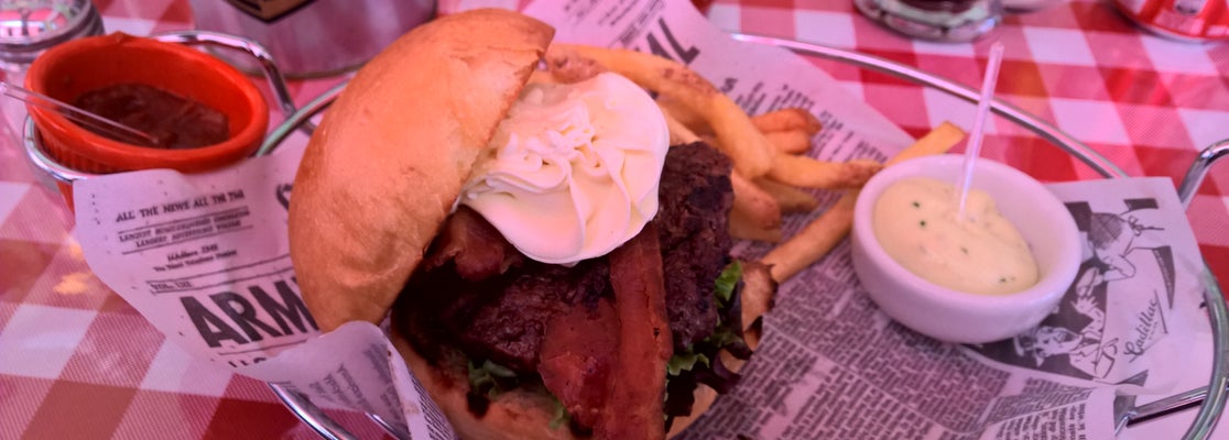 Cadillac Burger - Burger Joint in São Paulo