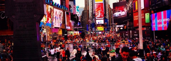 Red Stairs Times Square - Plaza in Theater District