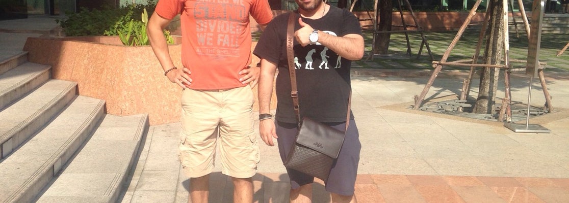 จัตุรัสจามจุรี (Chamchuri Square) - 264 tips