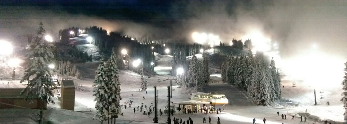 Stevens Pass Ski Area - Ski Resort and Area in Skykomish