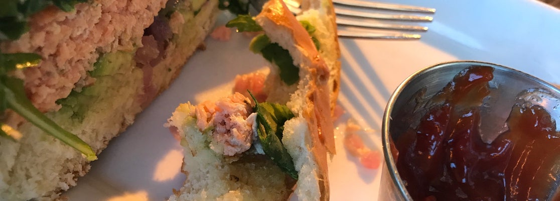 Pier 115 Bar & Grill - 67 tips from 3003 visitors