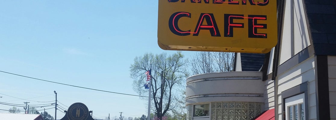 Colonel Sanders Cafe and Museum - Fried Chicken Joint in Corbin
