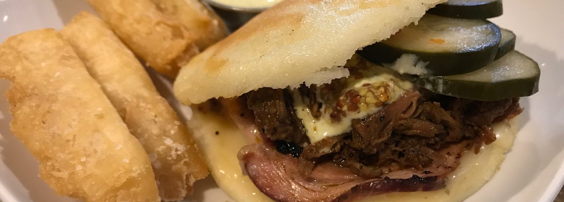 Hola Arepa - Lyndale - 3501 Nicollet Ave