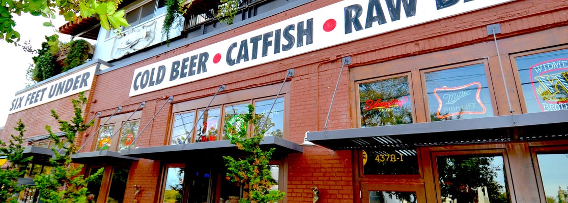 Six Feet Under Pub & Fish House - Seafood Restaurant in Atlanta