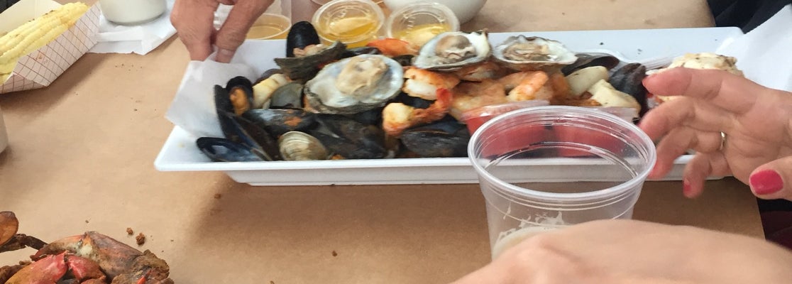 L.P. Steamers - Seafood Restaurant in Locust Point