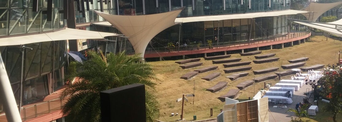 Promenada Resort Mall (พรอมเมนาดา รีสอร์ท มอลล์) (Now Closed) - 192-193 ...