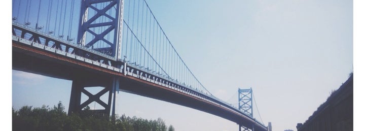 Race Street Pier - Penn's Landing - 30 tips