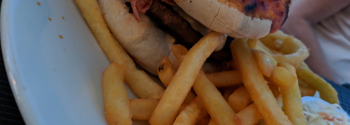 Surfside Bar and Grill - Sliema, Sliema