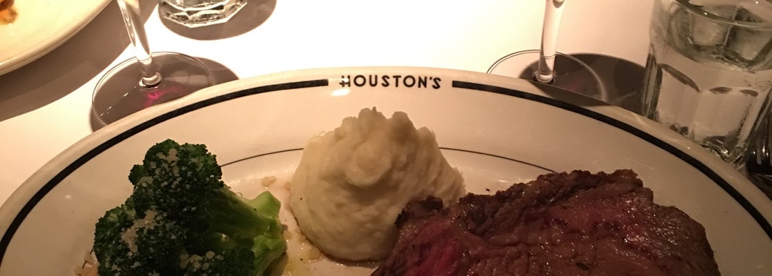 Houston's Restaurant - 74 tips from 2095 visitors