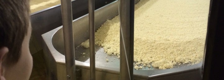 Kalona Cheese House - Cheese Store in Kalona