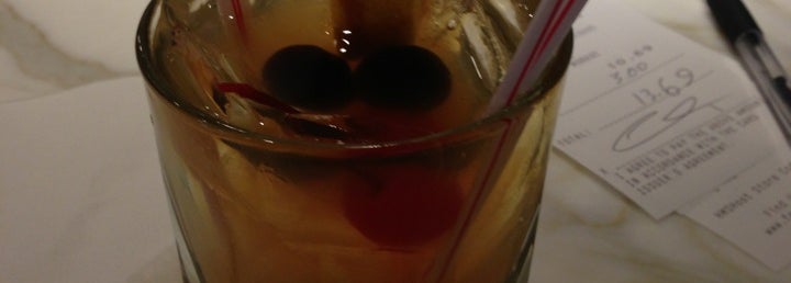 Esquire Grill - at Terminal B