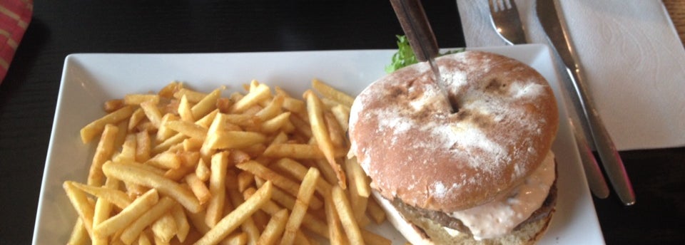 Tesses Cafe - Restaurant in Kuni