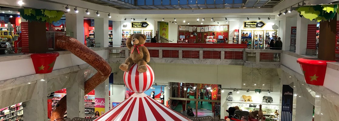 Hamleys (Now Closed) - Toy Store in Prague