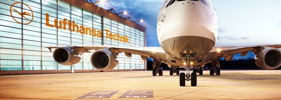 Lufthansa Flight LH 572 - Flughafen - 3 tips from 141 visitors