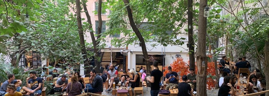 six d.o.g.s - Bar in Μοναστηράκι