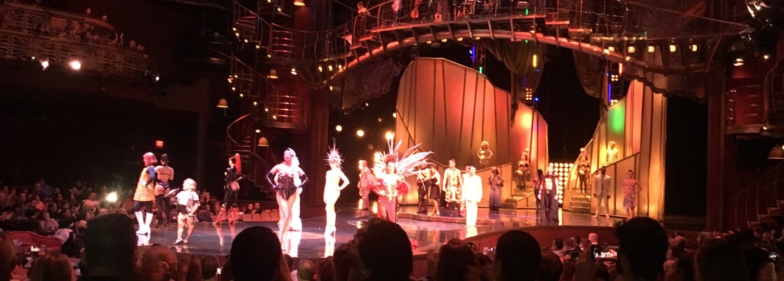 Zumanity - Theater