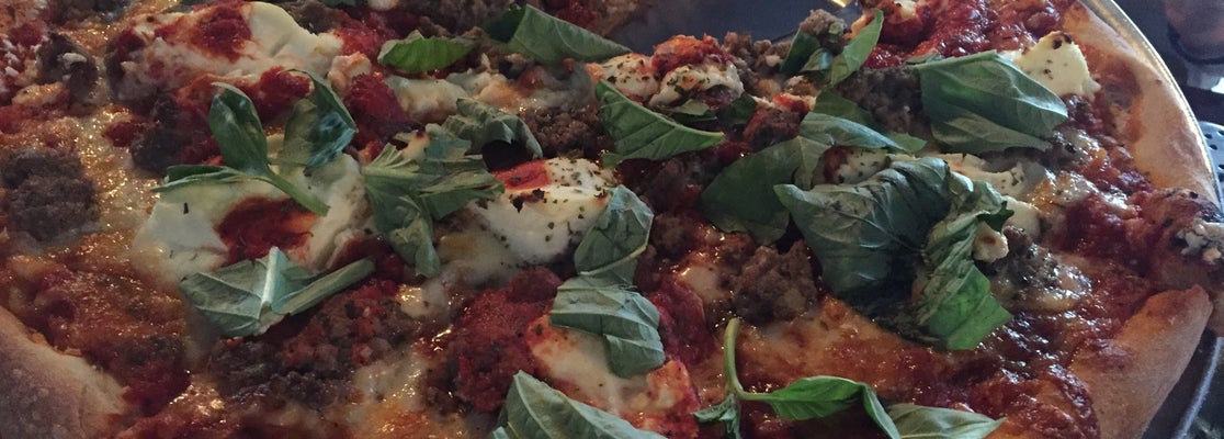 Crust - Pizzeria in Miami Central Business District