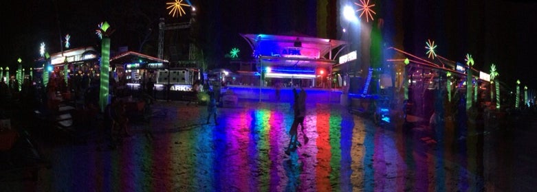 Ark Bar Beach Resort - Resort