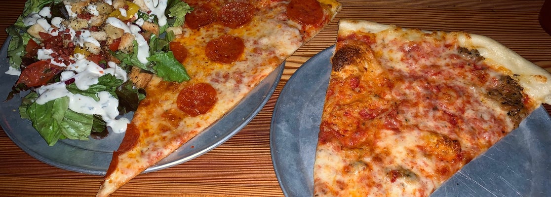 Sizzle Pie - Pizzeria